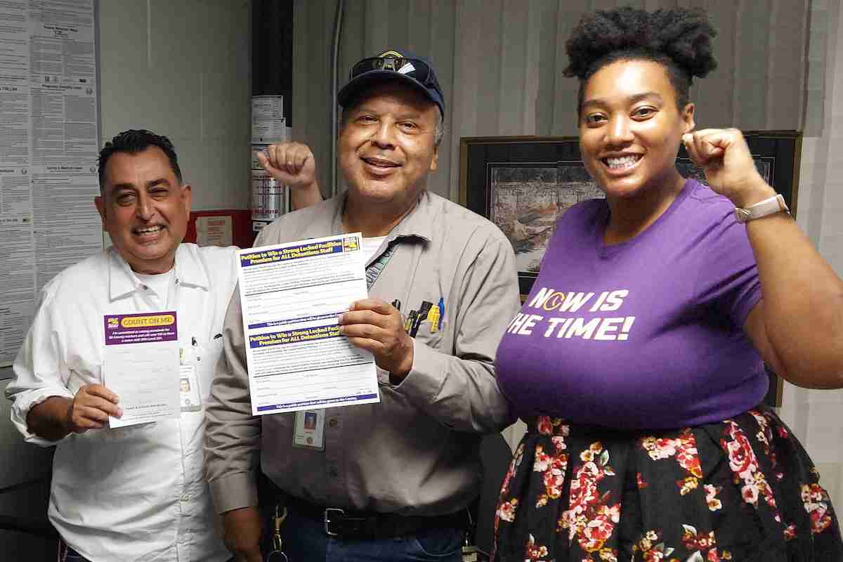 We’re Voting for SEIU 221!